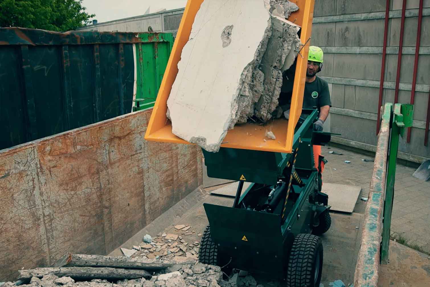 DUMPA 1 Tonne | Mace Industries