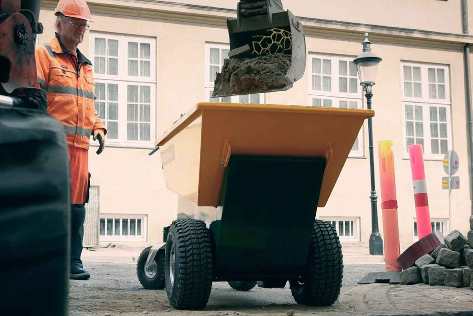 DUMPA 1 Tonne | Mace Industries